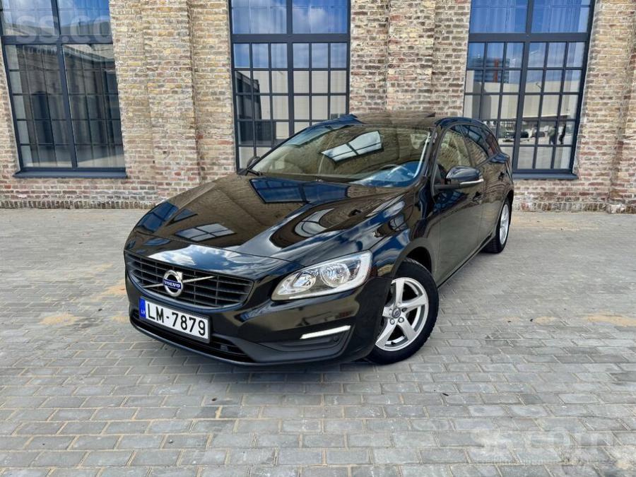 Melns Volvo V60 2015 Rīga, ar dzinēja tilpumu 2.00 L un nobraukumu 0 tūkst. km par 4900 €, foto 1 vietnē AUTOMOTO.COM.LV