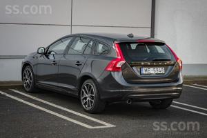 Melns Volvo V60 2015 Rīga, ar dzinēja tilpumu 2.00 L un nobraukumu 0 tūkst. km par 7490 €, foto 7 vietnē AUTOMOTO.COM.LV