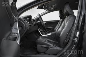 Melns Volvo V60 2015 Rīga, ar dzinēja tilpumu 2.00 L un nobraukumu 0 tūkst. km par 7490 €, foto 8 vietnē AUTOMOTO.COM.LV