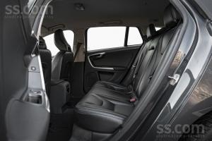 Melns Volvo V60 2015 Rīga, ar dzinēja tilpumu 2.00 L un nobraukumu 0 tūkst. km par 7490 €, foto 10 vietnē AUTOMOTO.COM.LV