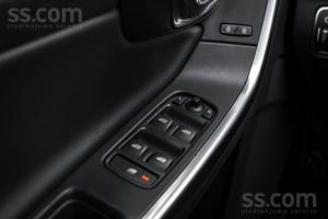 Melns Volvo V60 2015 Rīga, ar dzinēja tilpumu 2.00 L un nobraukumu 0 tūkst. km par 7490 €, foto 13 vietnē AUTOMOTO.COM.LV
