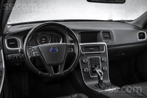 Melns Volvo V60 2015 Rīga, ar dzinēja tilpumu 2.00 L un nobraukumu 0 tūkst. km par 7490 €, foto 15 vietnē AUTOMOTO.COM.LV