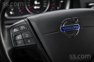 Melns Volvo V60 2015 Rīga, ar dzinēja tilpumu 2.00 L un nobraukumu 0 tūkst. km par 7490 €, foto 18 vietnē AUTOMOTO.COM.LV