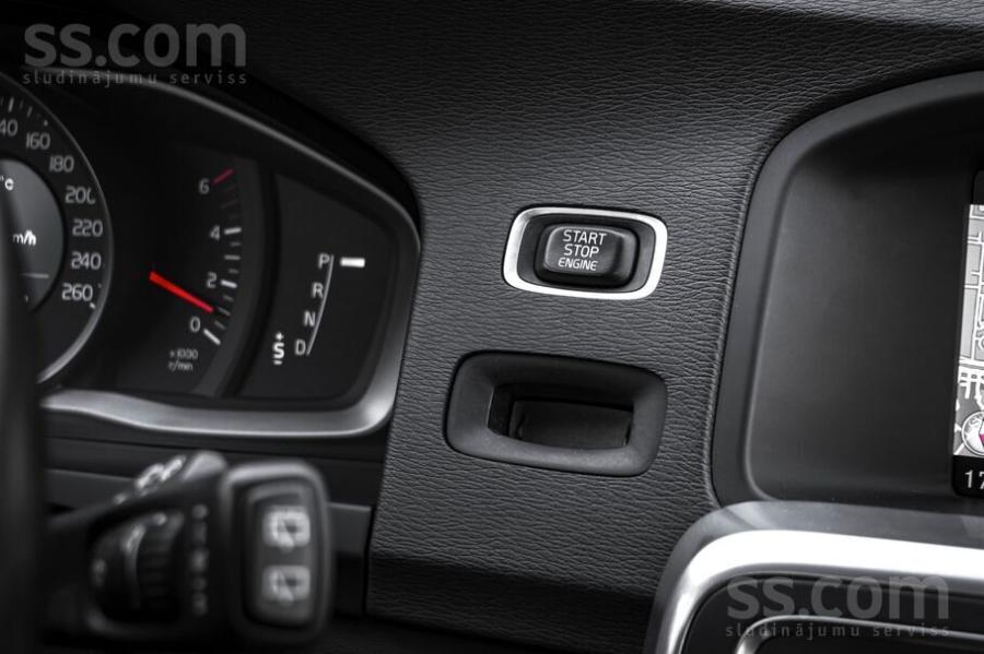 Melns Volvo V60 2015 Rīga, ar dzinēja tilpumu 2.00 L un nobraukumu 0 tūkst. km par 7490 €, foto 24 vietnē AUTOMOTO.COM.LV