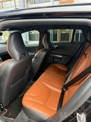 Melns Volvo V60 2015 Rīga, ar dzinēja tilpumu 2.40 L un nobraukumu 0 tūkst. km par 7900 €, foto 9 vietnē AUTOMOTO.COM.LV