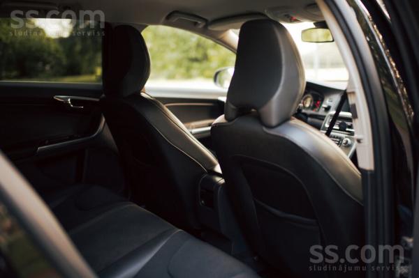 Melns Volvo V60 2015 Ventspils, ar dzinēja tilpumu 2.00 L un nobraukumu 316 tūkst. km par 4890 €, foto 6 vietnē AUTOMOTO.COM.LV