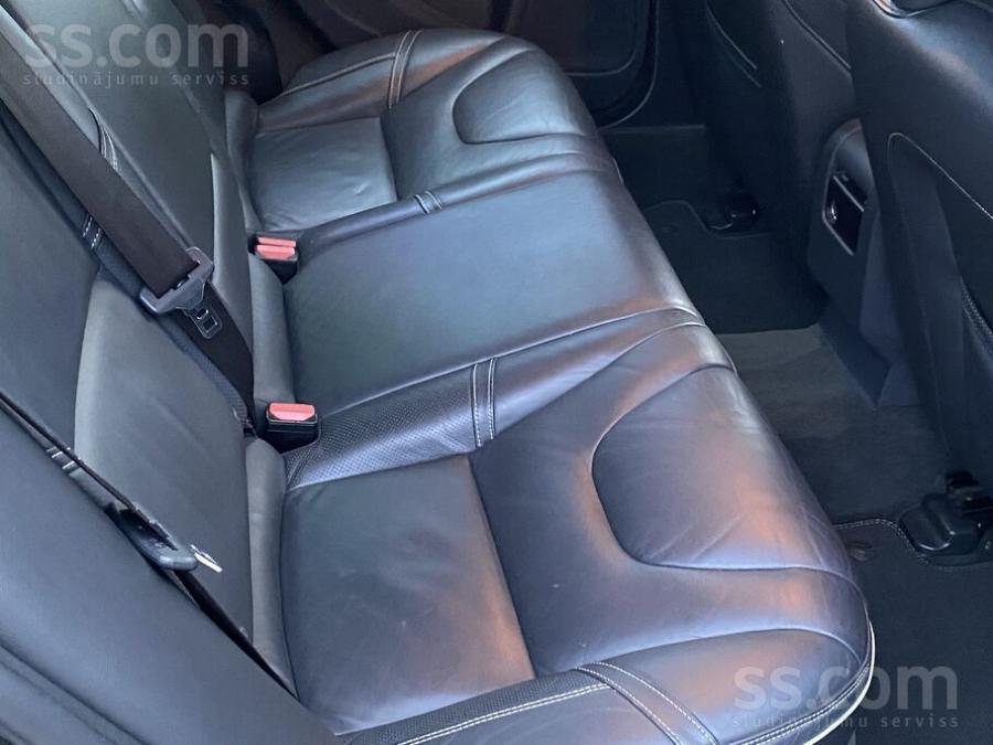 Melns Volvo V60 2015 Madona, ar dzinēja tilpumu 2.40 L un nobraukumu 278 tūkst. km par 9250 €, foto 10 vietnē AUTOMOTO.COM.LV
