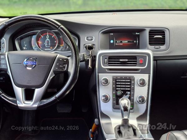 Черный Вольво B60 2015 в Раквере, объемом двигателя 2.00 л и пробегом 299 тыс. км за 8200 €, фото 7 на AUTOMOTO.COM.LV