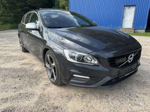 Melns Volvo V60 2015 Kauņa, ar dzinēja tilpumu 2.40 L un nobraukumu 273 tūkst. km par 6850 €, foto  vietnē AUTOMOTO.COM.LV