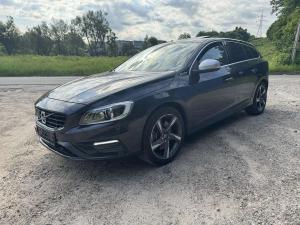 Melns Volvo V60 2015 Kauņa, ar dzinēja tilpumu 2.40 L un nobraukumu 273 tūkst. km par 6850 €, foto 3 vietnē AUTOMOTO.COM.LV