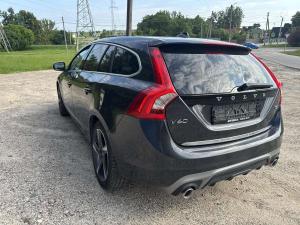 Melns Volvo V60 2015 Kauņa, ar dzinēja tilpumu 2.40 L un nobraukumu 273 tūkst. km par 6850 €, foto 11 vietnē AUTOMOTO.COM.LV