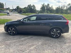 Melns Volvo V60 2015 Kauņa, ar dzinēja tilpumu 2.40 L un nobraukumu 273 tūkst. km par 6850 €, foto 12 vietnē AUTOMOTO.COM.LV
