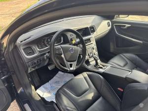 Melns Volvo V60 2015 Kauņa, ar dzinēja tilpumu 2.40 L un nobraukumu 273 tūkst. km par 6850 €, foto 13 vietnē AUTOMOTO.COM.LV