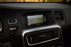 Melns Volvo V60 2015 Jelgava, ar dzinēja tilpumu 2.40 L un nobraukumu 212 tūkst. km par 11900 €, foto 19 vietnē AUTOMOTO.COM.LV