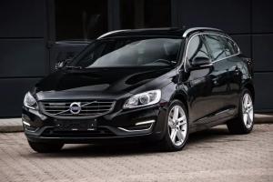 Black Volvo V60 2015 in Jelgava, with an engine capacity of 2.40 L and mileage of 239 thousand km for 10500 €, photo  on AUTOMOTO.COM.LV