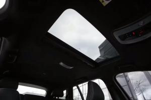 Melns Volvo V60 2015 Jelgava, ar dzinēja tilpumu 2.40 L un nobraukumu 239 tūkst. km par 10500 €, foto 15 vietnē AUTOMOTO.COM.LV