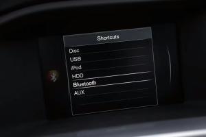 Melns Volvo V60 2015 Jelgava, ar dzinēja tilpumu 2.40 L un nobraukumu 239 tūkst. km par 10500 €, foto 19 vietnē AUTOMOTO.COM.LV