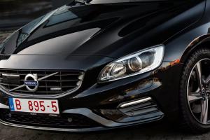 Melns Volvo V60 2015 Jelgava, ar dzinēja tilpumu 2.40 L un nobraukumu 277 tūkst. km par 10000 €, foto 4 vietnē AUTOMOTO.COM.LV