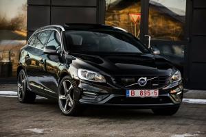 Melns Volvo V60 2015 Jelgava, ar dzinēja tilpumu 2.40 L un nobraukumu 277 tūkst. km par 10000 €, foto 6 vietnē AUTOMOTO.COM.LV