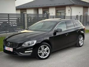 Melns Volvo V60 2015 Jelgava, ar dzinēja tilpumu 2.40 L un nobraukumu 263 tūkst. km par 10200 €, foto  vietnē AUTOMOTO.COM.LV
