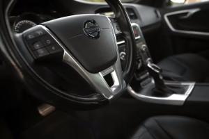 Черный Вольво B60 2015 в Елгава, объемом двигателя 2.40 л и пробегом 141 тыс. км за 14900 €, фото 18 на AUTOMOTO.COM.LV