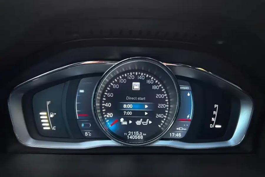 Черный Вольво B60 2015 в Елгава, объемом двигателя 2.40 л и пробегом 141 тыс. км за 14900 €, фото 30 на AUTOMOTO.COM.LV