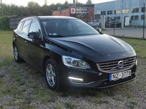 Melns Volvo V60 2015 Kuldīga, ar dzinēja tilpumu 2.00 L un nobraukumu 259 tūkst. km par 9600 €, foto 4 vietnē AUTOMOTO.COM.LV