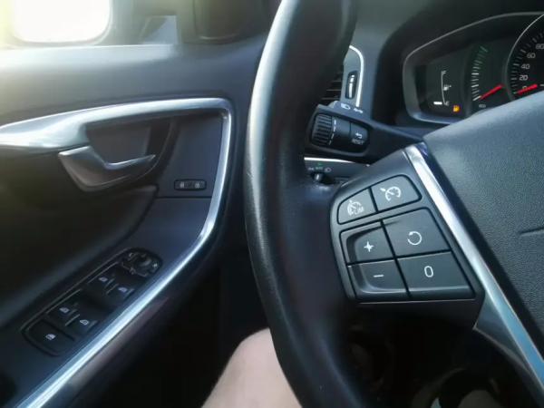 Черный Вольво B60 2015 в Кулдига, объемом двигателя 2.00 л и пробегом 259 тыс. км за 9600 €, фото 10 на AUTOMOTO.COM.LV