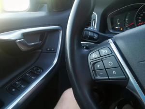 Melns Volvo V60 2015 Kuldīga, ar dzinēja tilpumu 2.00 L un nobraukumu 259 tūkst. km par 9600 €, foto 11 vietnē AUTOMOTO.COM.LV