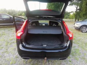 Melns Volvo V60 2015 Kuldīga, ar dzinēja tilpumu 2.00 L un nobraukumu 259 tūkst. km par 9600 €, foto 19 vietnē AUTOMOTO.COM.LV