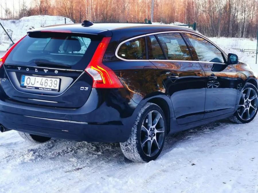 Черный Вольво B60 2015 в Кулдига, объемом двигателя 2.00 л и пробегом 214 тыс. км за 8990 €, фото 3 на AUTOMOTO.COM.LV