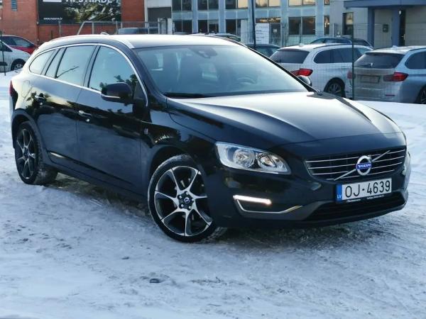Черный Вольво B60 2015 в Кулдига, объемом двигателя 2.00 л и пробегом 214 тыс. км за 8990 €, фото 4 на AUTOMOTO.COM.LV