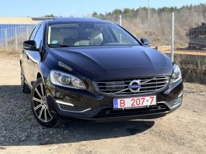 Черный Вольво B60 2015 в Рига, объемом двигателя 2.40 л и пробегом 276 тыс. км за 9995 €, фото  на AUTOMOTO.COM.LV