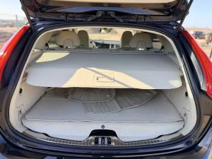Melns Volvo V60 2015 Rīga, ar dzinēja tilpumu 2.40 L un nobraukumu 276 tūkst. km par 9995 €, foto 8 vietnē AUTOMOTO.COM.LV