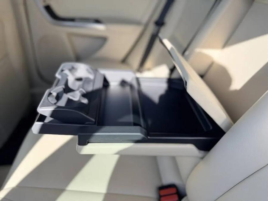 Melns Volvo V60 2015 Rīga, ar dzinēja tilpumu 2.40 L un nobraukumu 276 tūkst. km par 9995 €, foto 12 vietnē AUTOMOTO.COM.LV
