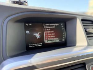 Melns Volvo V60 2015 Rīga, ar dzinēja tilpumu 2.40 L un nobraukumu 276 tūkst. km par 9995 €, foto 24 vietnē AUTOMOTO.COM.LV