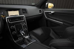 Black Volvo V60 2015 in Jelgava, with an engine capacity of 2.40 L and mileage of 278 thousand km for 10500 €, photo 15 on AUTOMOTO.COM.LV
