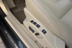 Melns Volvo V60 2015 Jelgava, ar dzinēja tilpumu 2.40 L un nobraukumu 102 tūkst. km par 9500 €, foto 12 vietnē AUTOMOTO.COM.LV