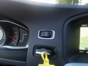 Melns Volvo V60 2015 Rīga, ar dzinēja tilpumu 2.00 L un nobraukumu 259 tūkst. km par 9600 €, foto 15 vietnē AUTOMOTO.COM.LV