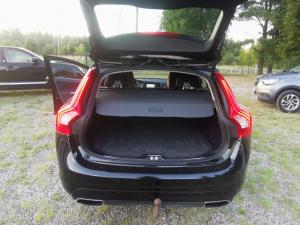 Melns Volvo V60 2015 Rīga, ar dzinēja tilpumu 2.00 L un nobraukumu 259 tūkst. km par 9600 €, foto 19 vietnē AUTOMOTO.COM.LV