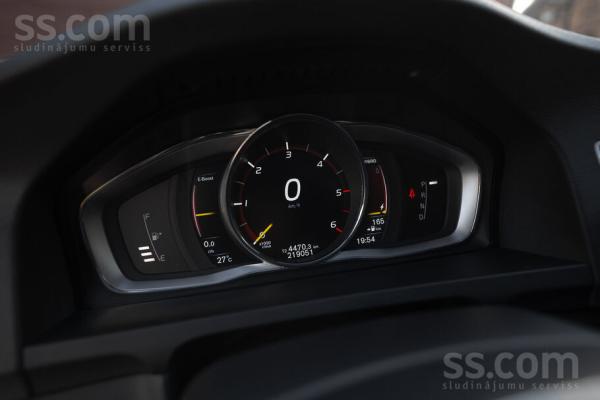 Черный Вольво B60 2015 в Елгава, объемом двигателя 2.40 л и пробегом 0 тыс. км за 8990 €, фото 9 на AUTOMOTO.COM.LV