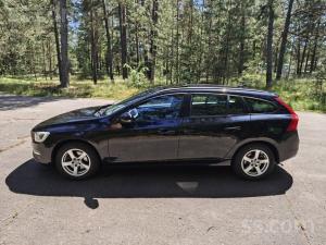 Melns Volvo V60 2015 Rīga, ar dzinēja tilpumu 1.60 L un nobraukumu 224 tūkst. km par 7500 €, foto 4 vietnē AUTOMOTO.COM.LV