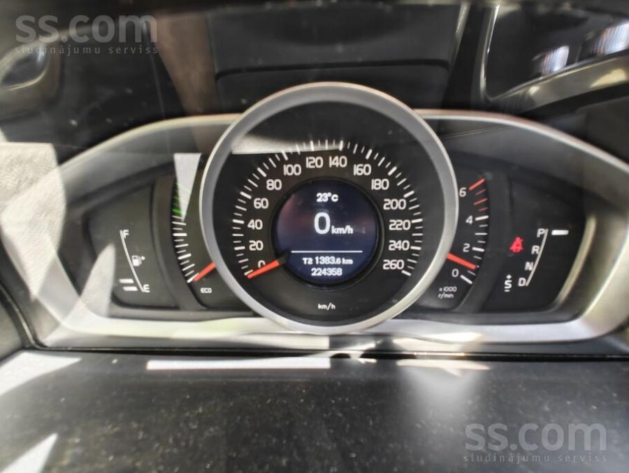 Melns Volvo V60 2015 Rīga, ar dzinēja tilpumu 1.60 L un nobraukumu 224 tūkst. km par 7500 €, foto 10 vietnē AUTOMOTO.COM.LV