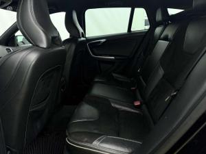 Black Volvo V60 2015 in Vilnius, with an engine capacity of 1.97 L and mileage of 236 thousand km for 6299 €, photo 12 on AUTOMOTO.COM.LV