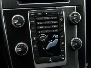 Black Volvo V60 2015 in Vilnius, with an engine capacity of 1.97 L and mileage of 236 thousand km for 6299 €, photo 22 on AUTOMOTO.COM.LV