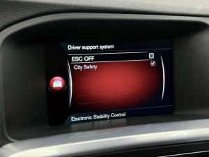 Black Volvo V60 2015 in Vilnius, with an engine capacity of 1.97 L and mileage of 236 thousand km for 6299 €, photo 24 on AUTOMOTO.COM.LV