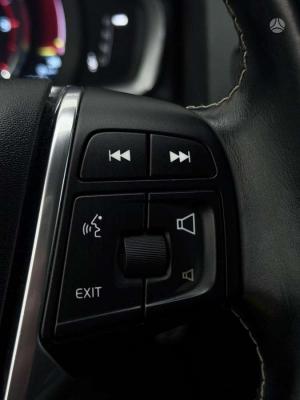 Black Volvo V60 2015 in Vilnius, with an engine capacity of 1.97 L and mileage of 236 thousand km for 6299 €, photo 26 on AUTOMOTO.COM.LV