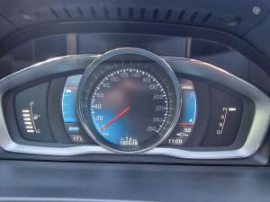 Black Volvo V60 2015 in Utena, with an engine capacity of 2.40 L and mileage of 186 thousand km for 8450 €, photo 21 on AUTOMOTO.COM.LV