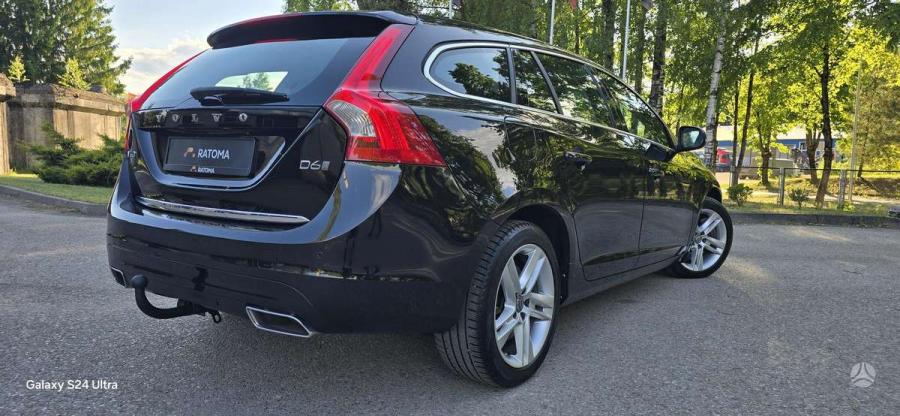 Melns Volvo V60 2015 Kazlų Rūda, ar dzinēja tilpumu 2.40 L un nobraukumu 237 tūkst. km par 6000 €, foto 11 vietnē AUTOMOTO.COM.LV