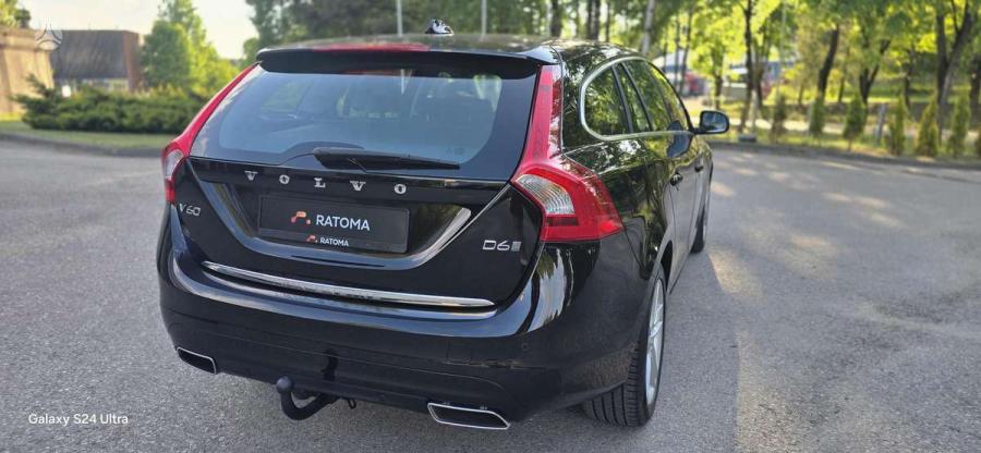 Melns Volvo V60 2015 Kazlų Rūda, ar dzinēja tilpumu 2.40 L un nobraukumu 237 tūkst. km par 6000 €, foto 13 vietnē AUTOMOTO.COM.LV